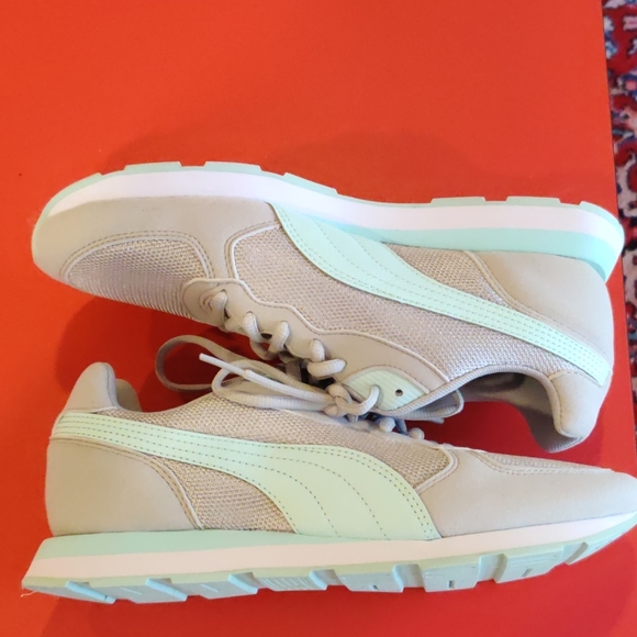 Puma | Shoes | Puma Sneaker Size 9 | Poshmark